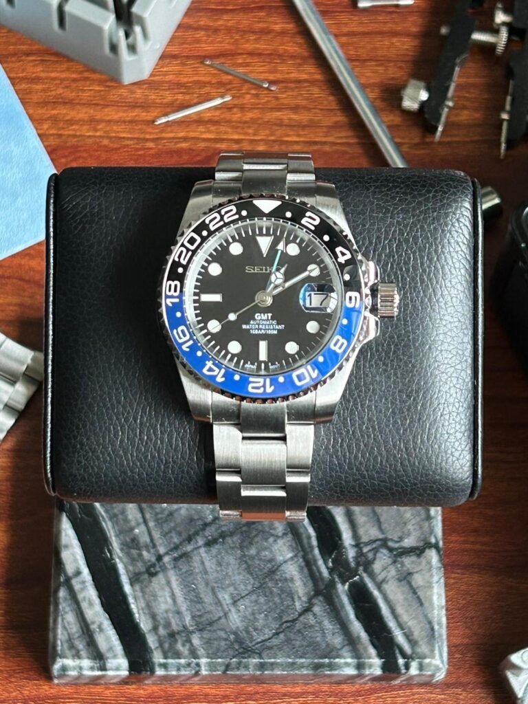 SEIKO MOD ROLEX GMT BATMAN DIAL – The Watch Society